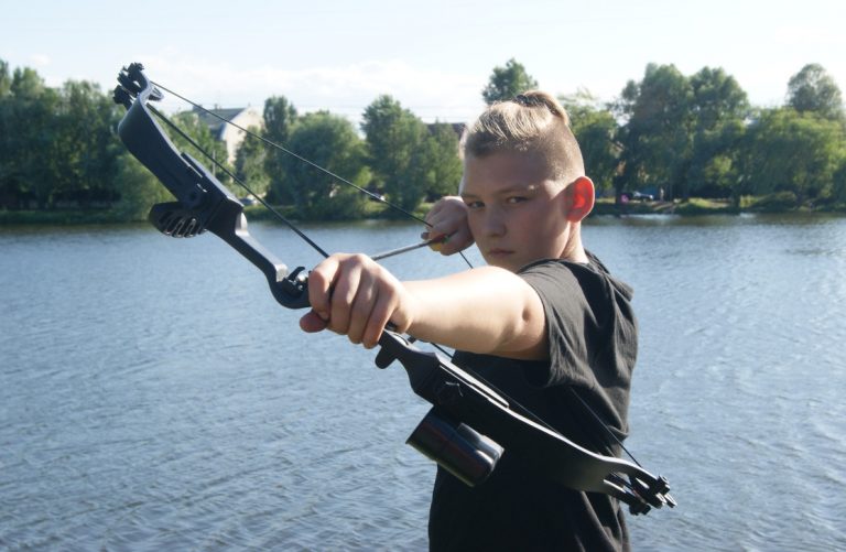 Bow Fishing - Bow Fishing Kits - Fishing Bow and Arrow